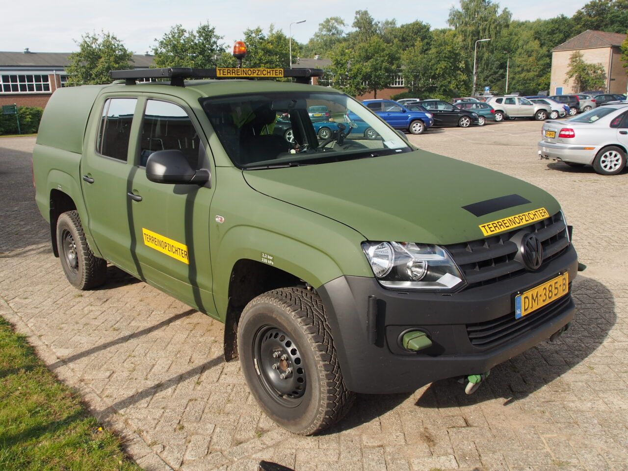 Replacing an Icon — Options for the British Army's Land Rover Fleet ...
