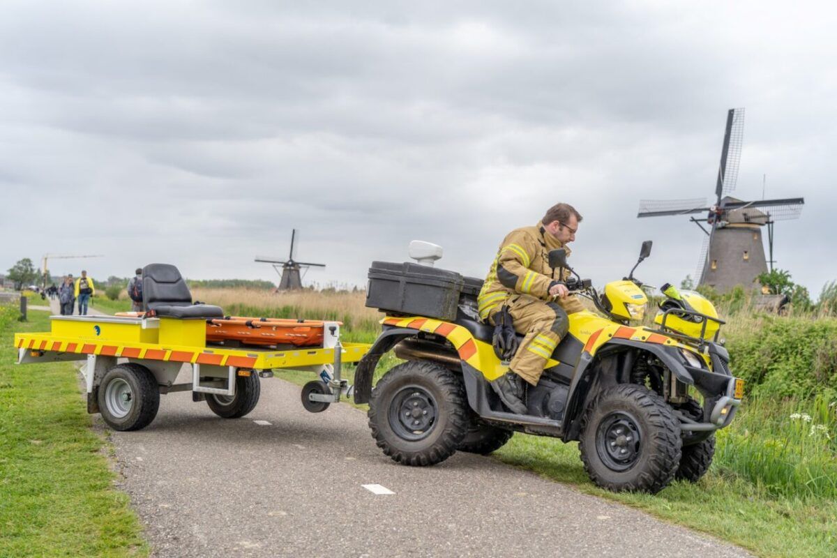 Helicopter Carried Vehicles – Part 8 (Tractors and Trailers) - Think ...