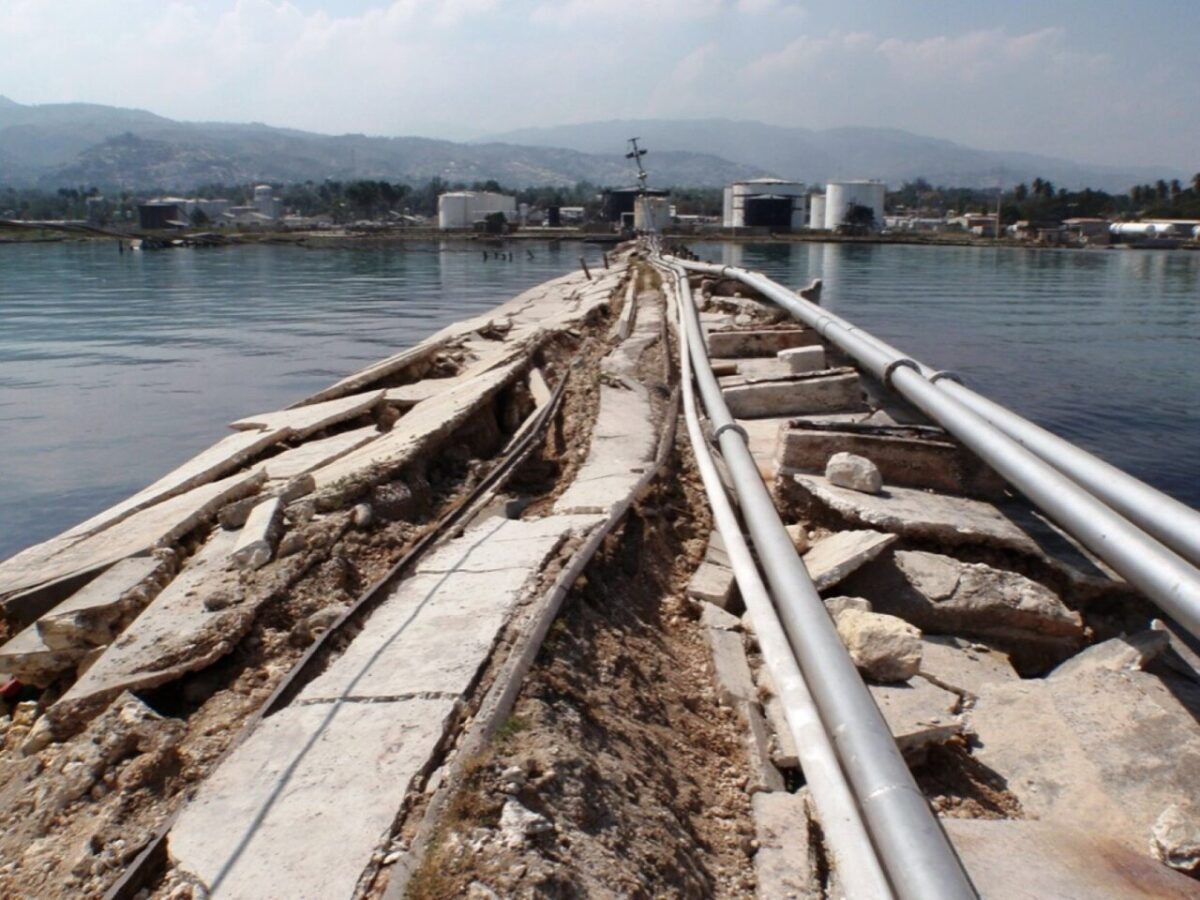 2010 Haiti Earthquake Response Logistics (Seaports) - Think Defence