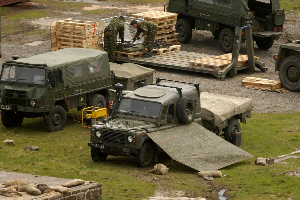 Replacing an Icon — Options for the British Army's Land Rover Fleet ...