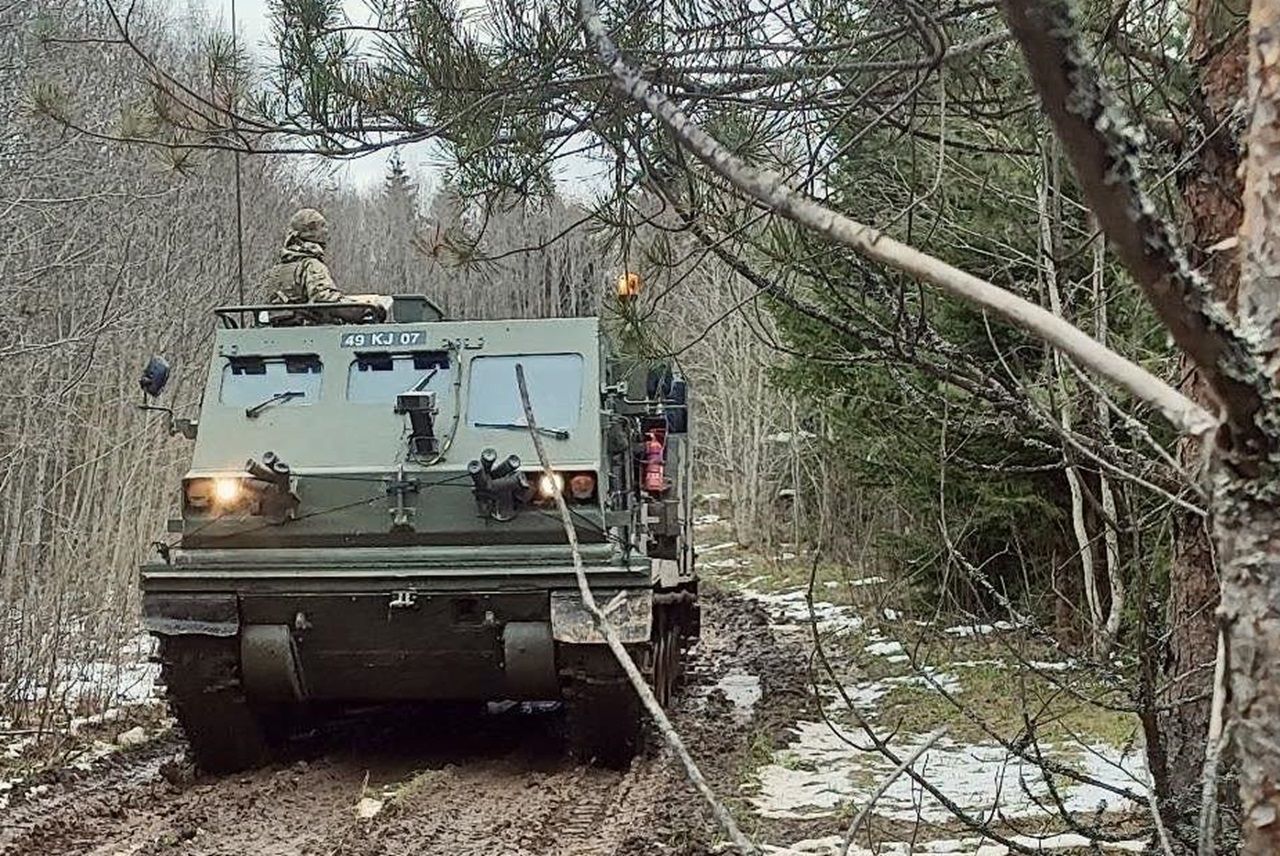 Guided Multiple Launch Rocket System (GMLRS) - Think Defence