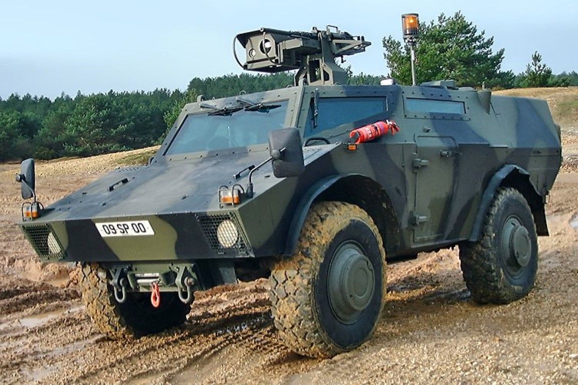 Future Command and Liaison Vehicle (FCLV) - Think Defence