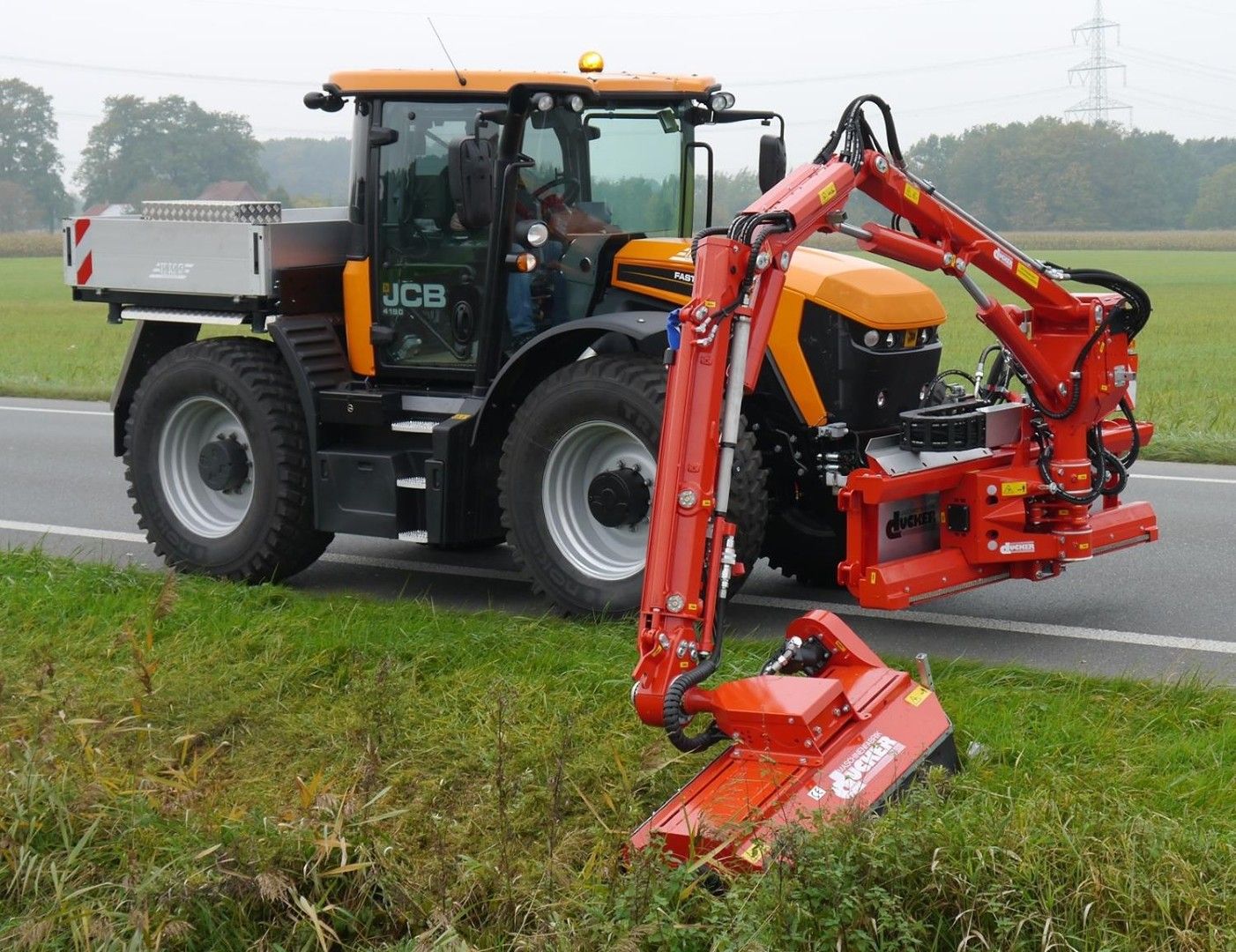 The JCB Fastrac - Think Defence