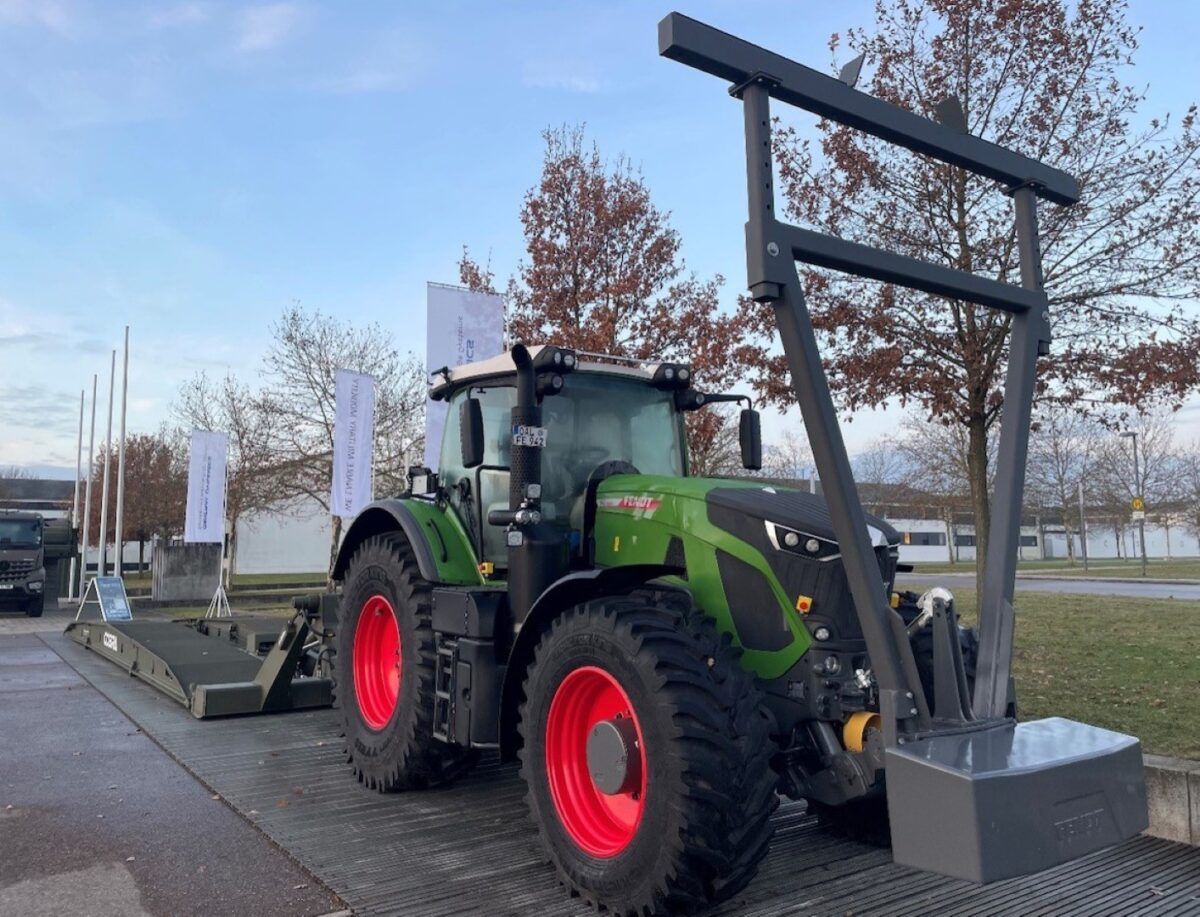 The JCB Fastrac - Think Defence
