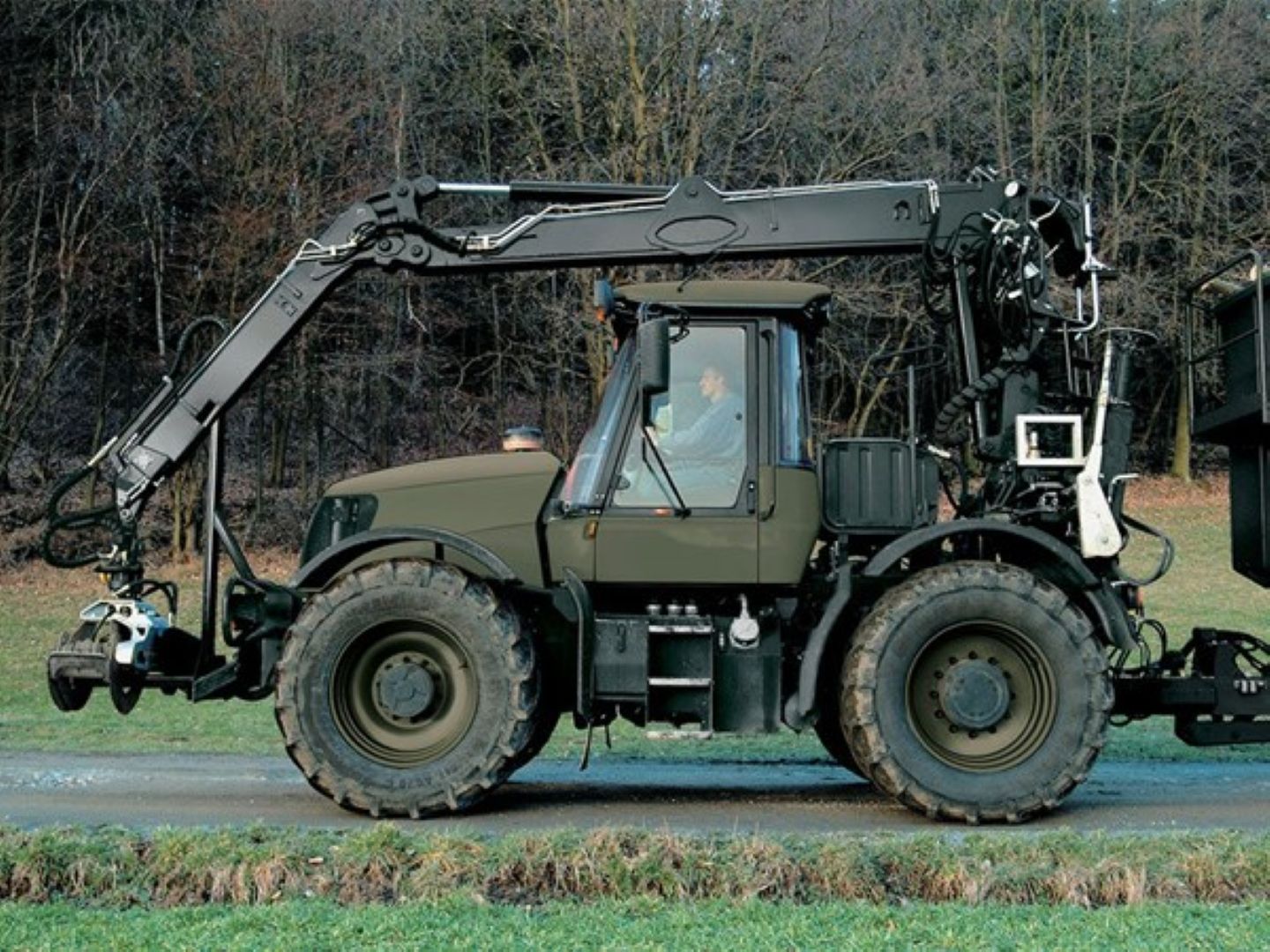 The JCB Fastrac - Think Defence