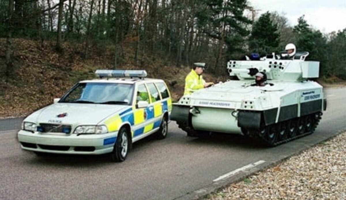 Combat Vehicle Reconnaissance Tracked CVR(T) - History - Think Defence